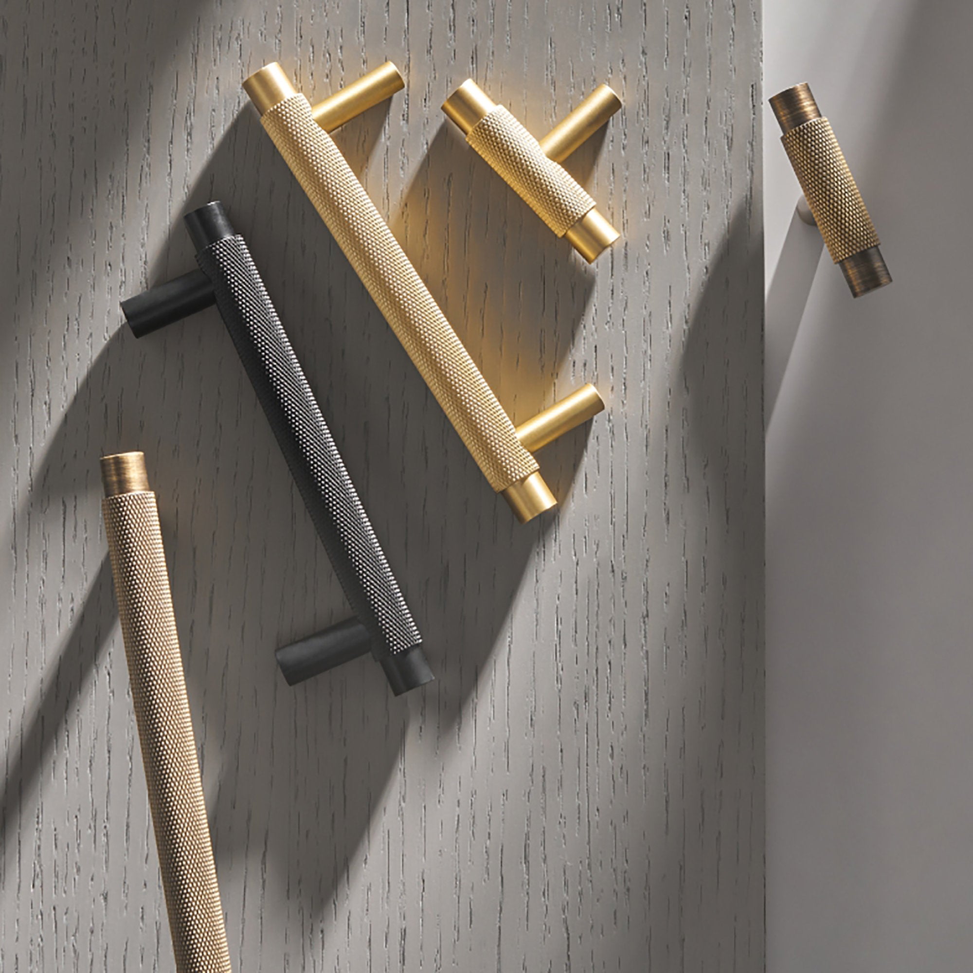 Goldenwarmuk Brass Kitchen Handles Black Gold T-Bar Cupboard Handles