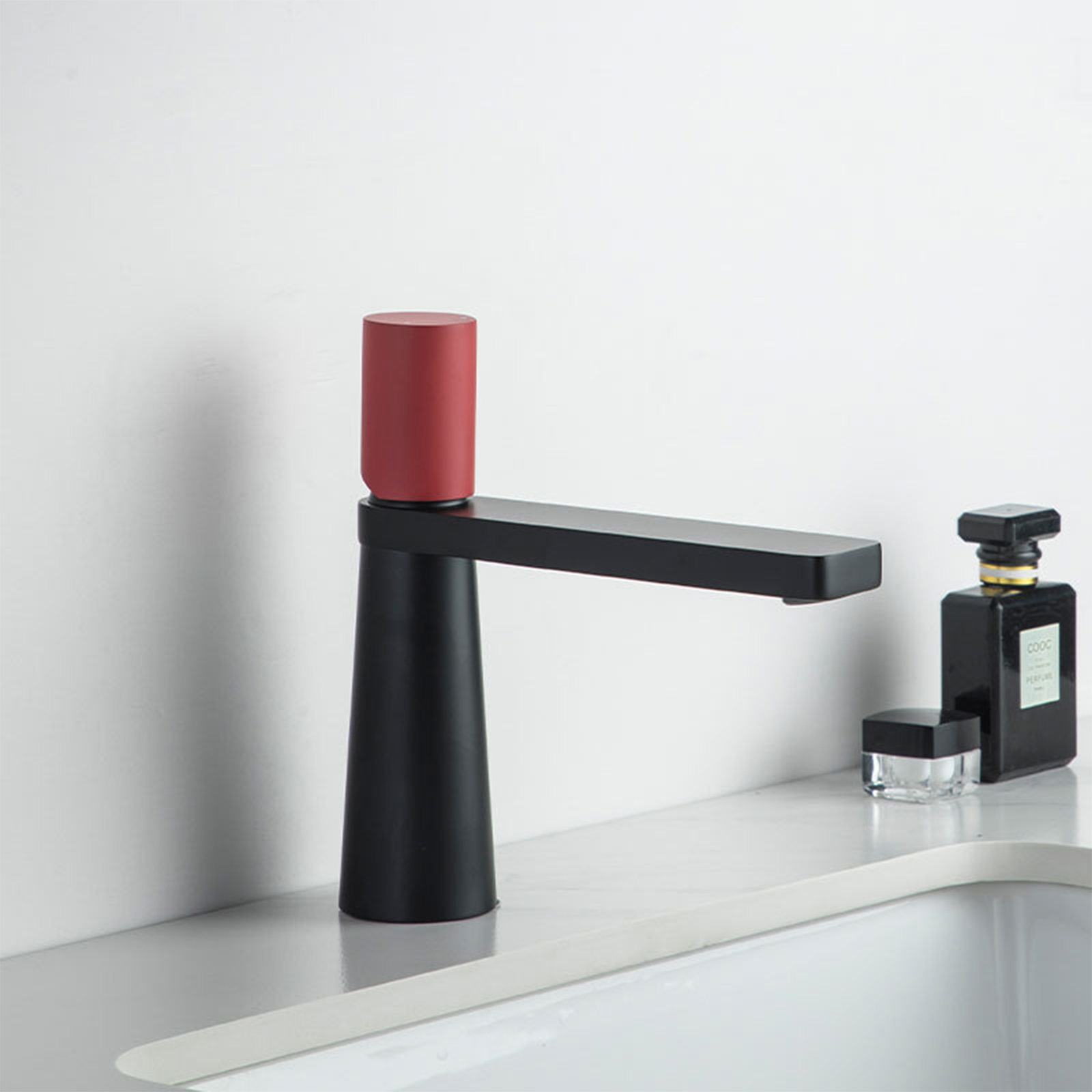 GoldenwarmUK Modern Bathroom Taps Single Lever Waterfall Basin Taps